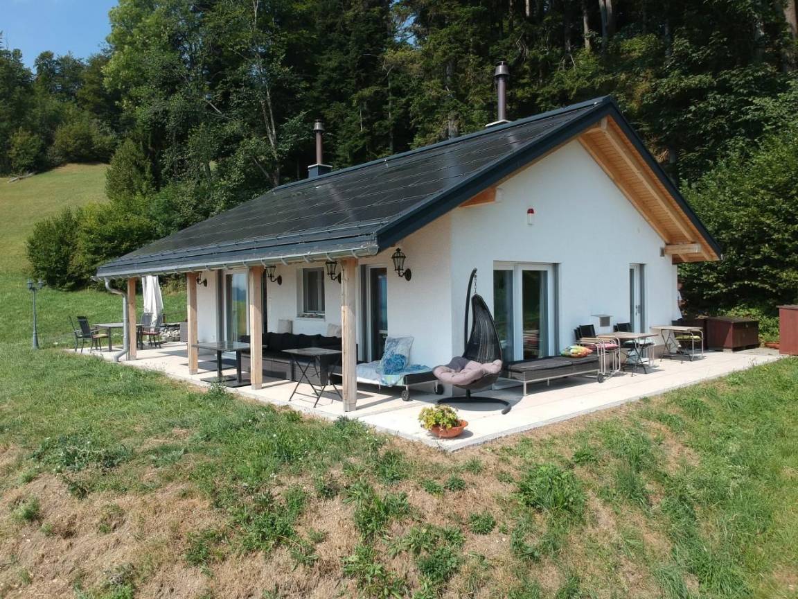 63 M² Ferienhaus ∙ 1 Schlafzimmer ∙ 4 Gäste - Winterthur