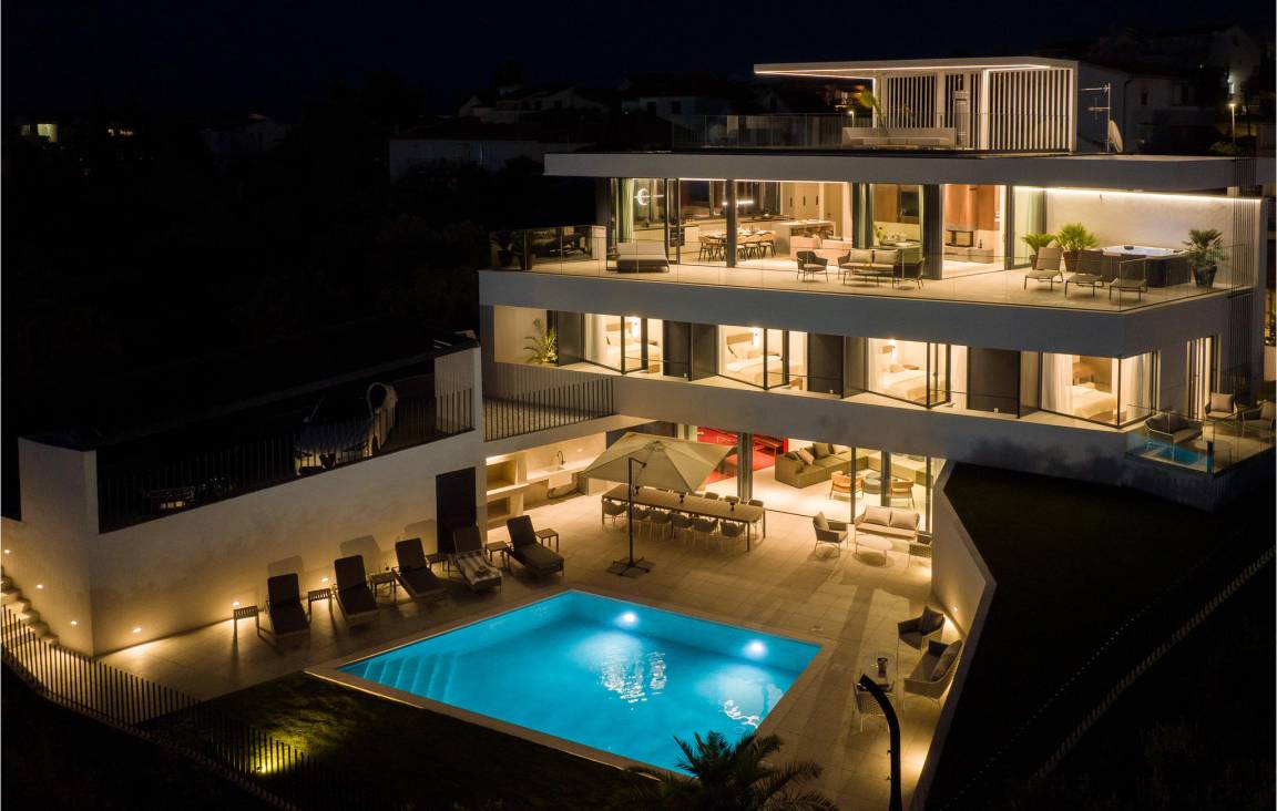 550 M² Ferienhaus ∙ 4 Schlafzimmer ∙ 8 Gäste - Murter