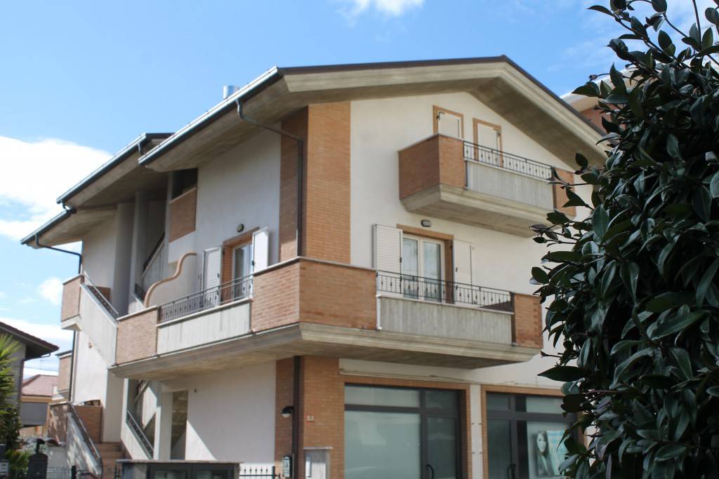 80 M² Appartement ∙ 3 Chambres ∙ 6 Personnes - Giulianova