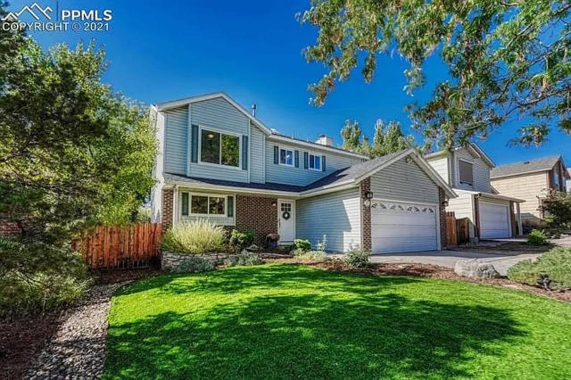 160 M² House ∙ 3 Bedrooms ∙ 9 Guests - Colorado Springs, CO