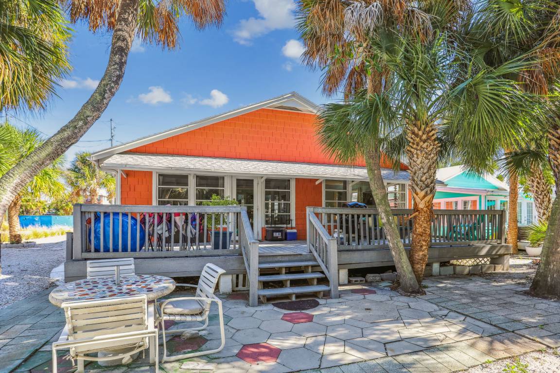 120 M² House ∙ 3 Bedrooms ∙ 6 Guests - Treasure Island, FL
