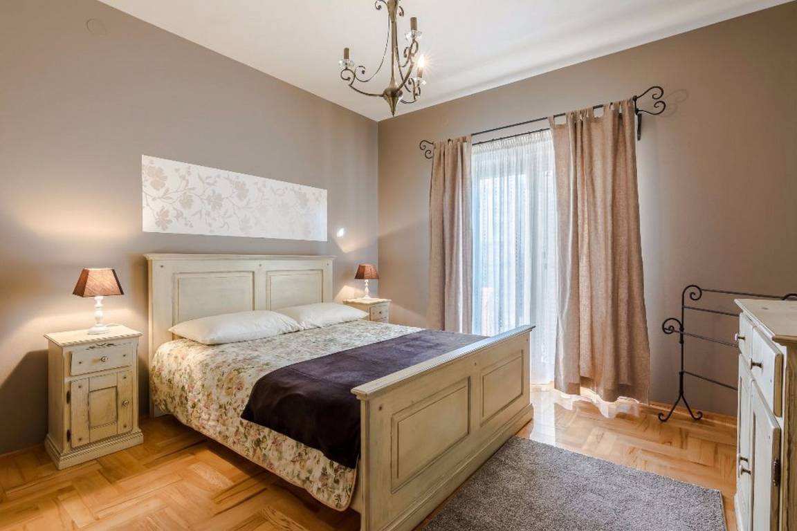 140 M² Apartment ∙ 3 Bedrooms ∙ 8 Guests - Stara Novalja