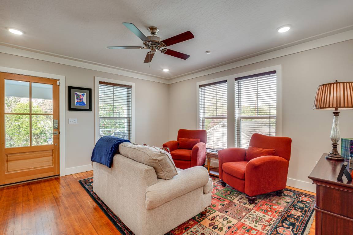 185 M² House ∙ 1 Bedroom ∙ 4 Guests - Laurel, MS