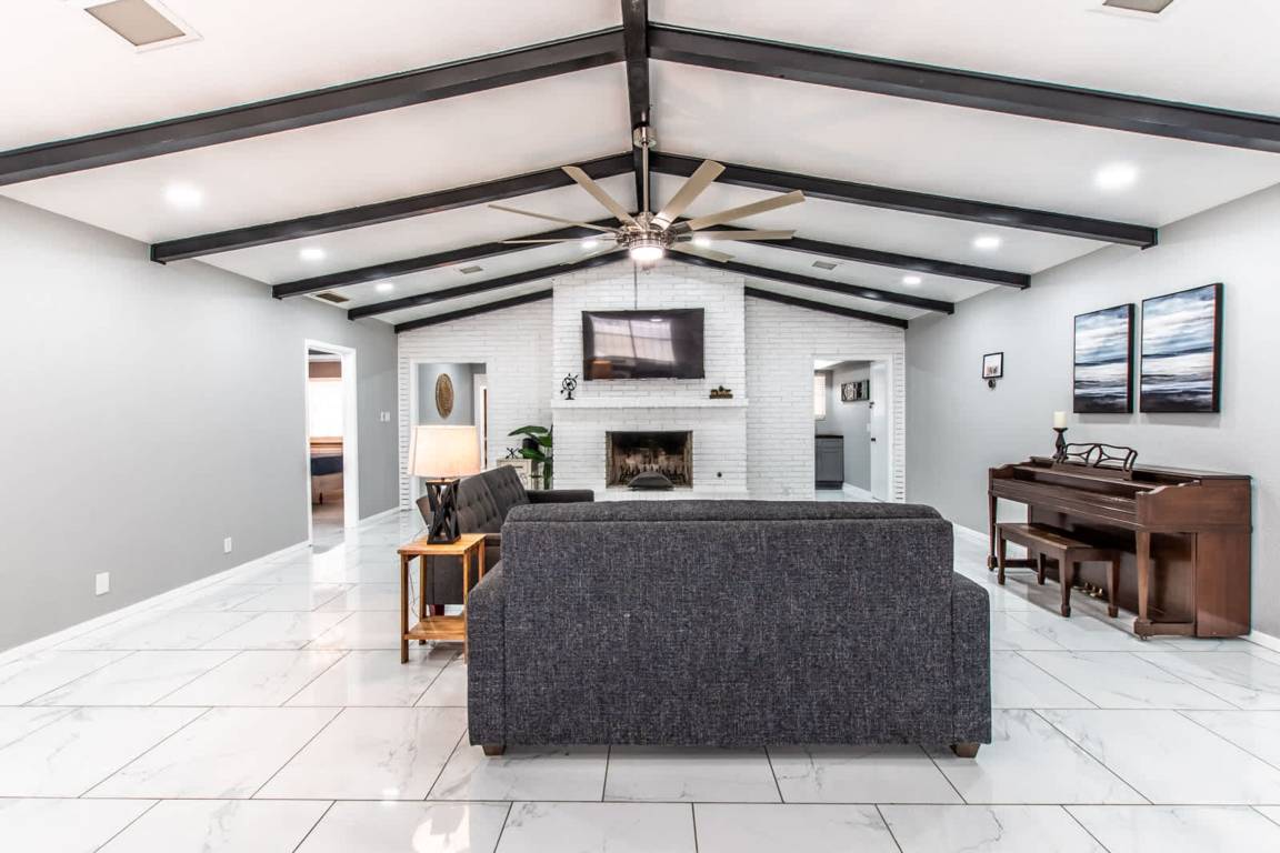 Apartment ∙ 5 Bedrooms ∙ 14 Guests - North Beach, TX