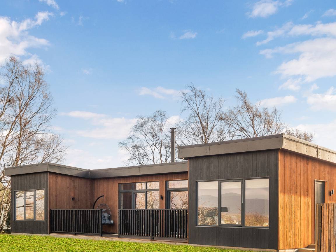 Cottage ∙ 2 Bedrooms ∙ 4 Guests - Lake Of Menteith