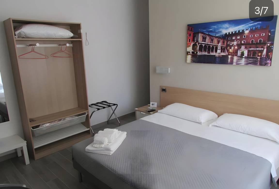20 M² Herberg ∙ 1 Slaapkamer ∙ 2 Gasten - Verona