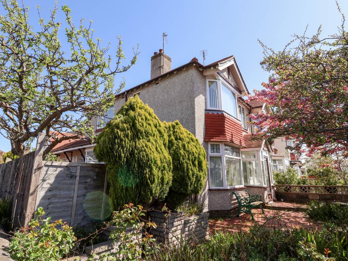 Cottage ∙ 3 Bedrooms ∙ 5 Guests - Rhos on Sea