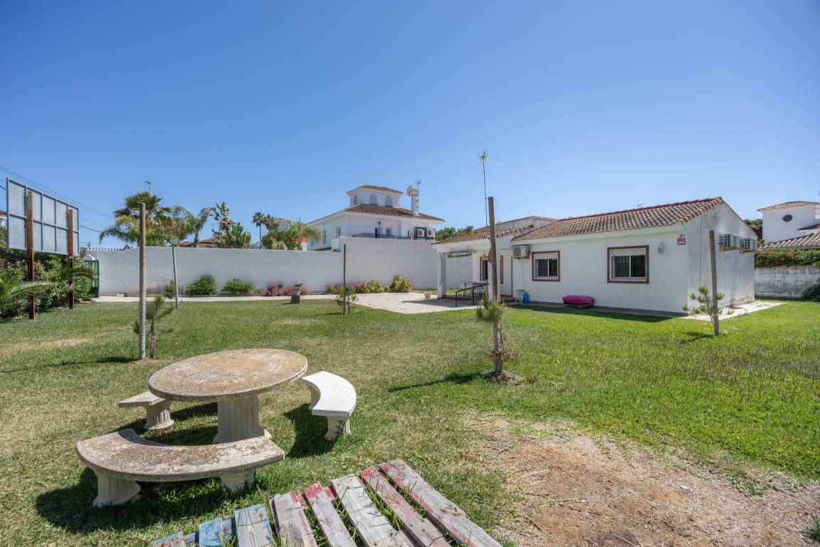 80 M² House ∙ 3 Bedrooms ∙ 8 Guests - Chiclana de la Frontera