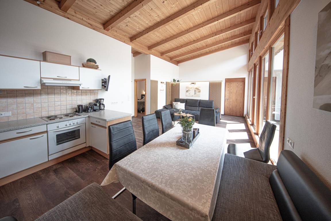 100 M² Apartment ∙ 3 Bedrooms ∙ 8 Guests - Längenfeld