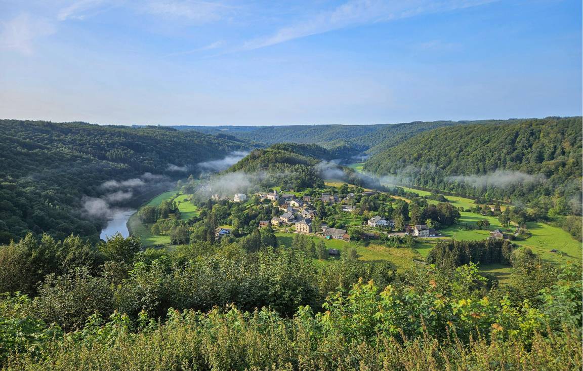 320 M² Maison De Vacances ∙ 6 Chambres ∙ 16 Personnes - Bouillon
