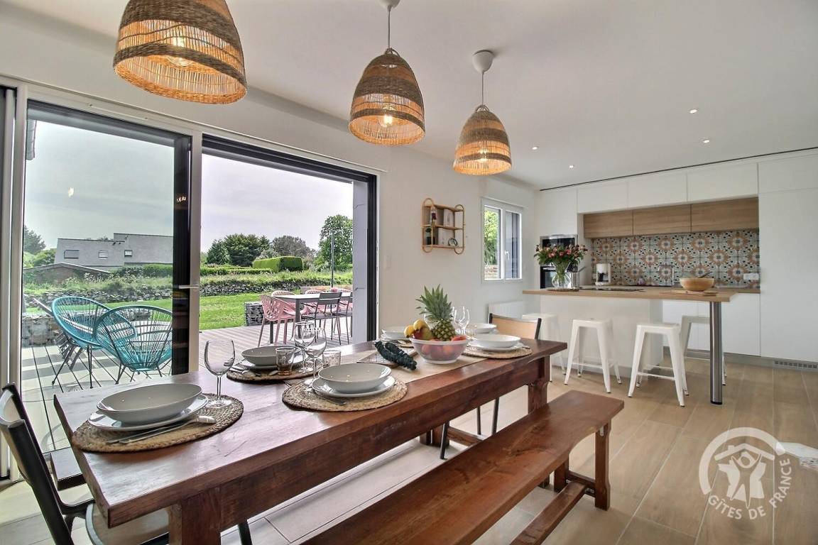 115 M² Gîte ∙ 4 Chambres ∙ 8 Personnes - Plougrescant