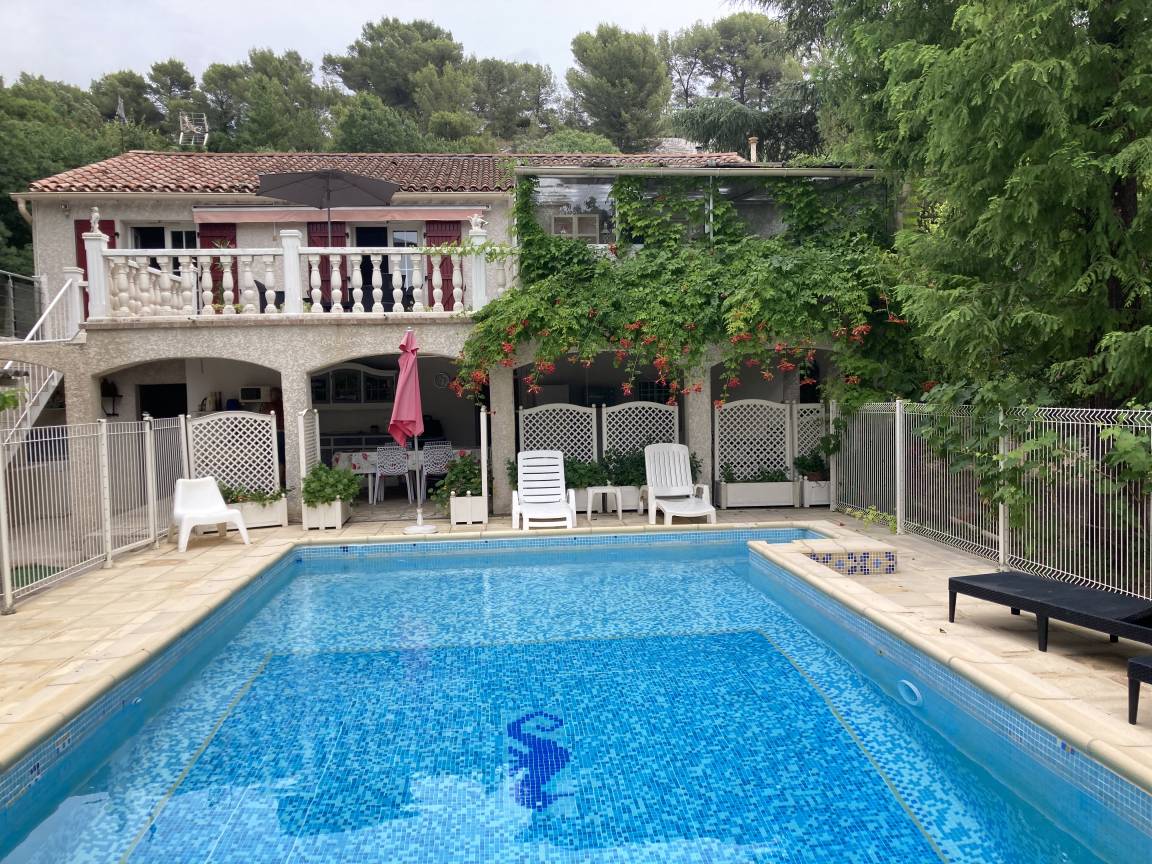 120 M² Maison De Vacances ∙ 3 Chambres ∙ 6 Personnes - Sommières