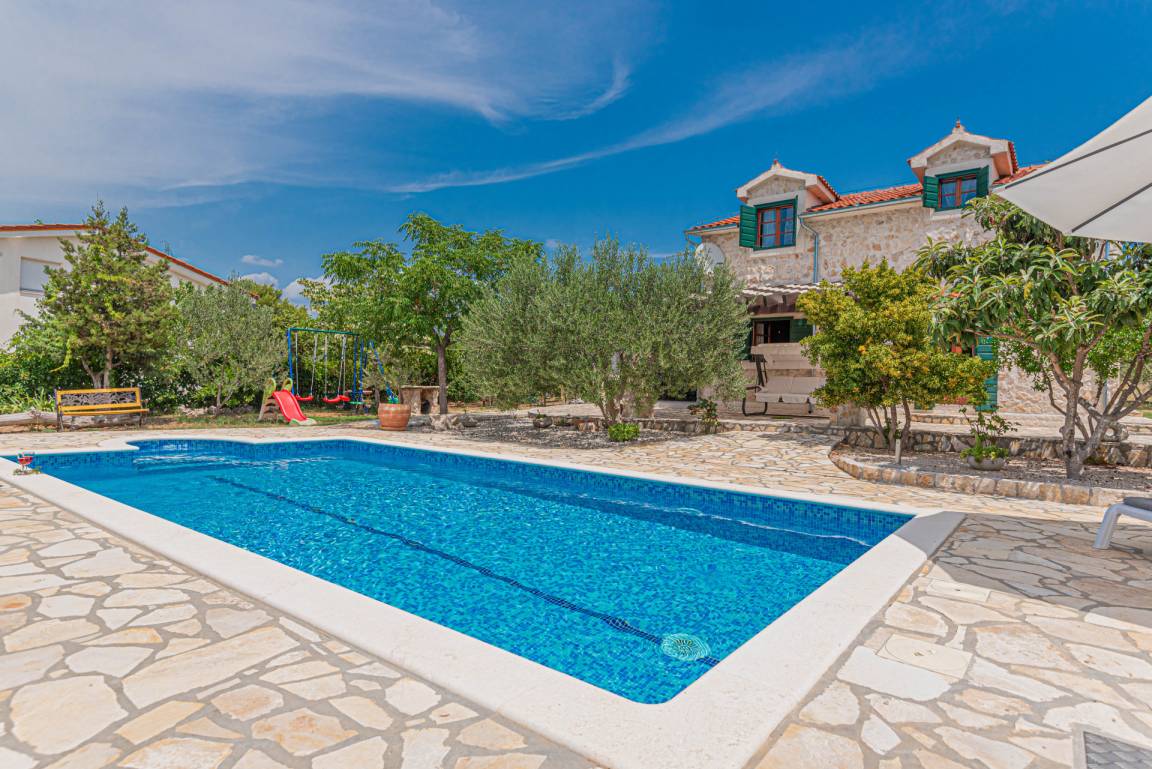 139 M² Villa ∙ 3 Schlafzimmer ∙ 7 Gäste - Šibenik