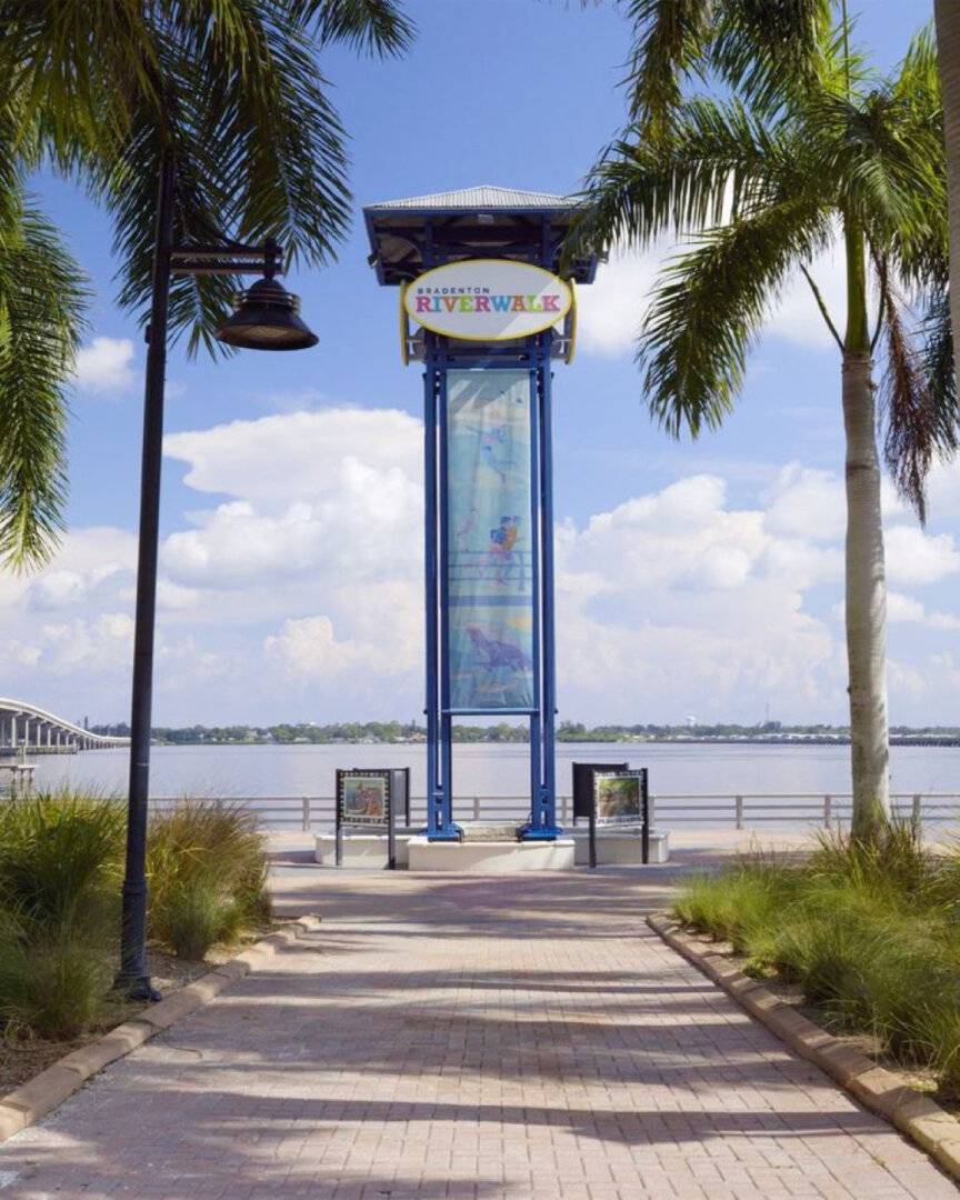 199 M² House ∙ 5 Bedrooms ∙ 10 Guests - Bradenton, FL