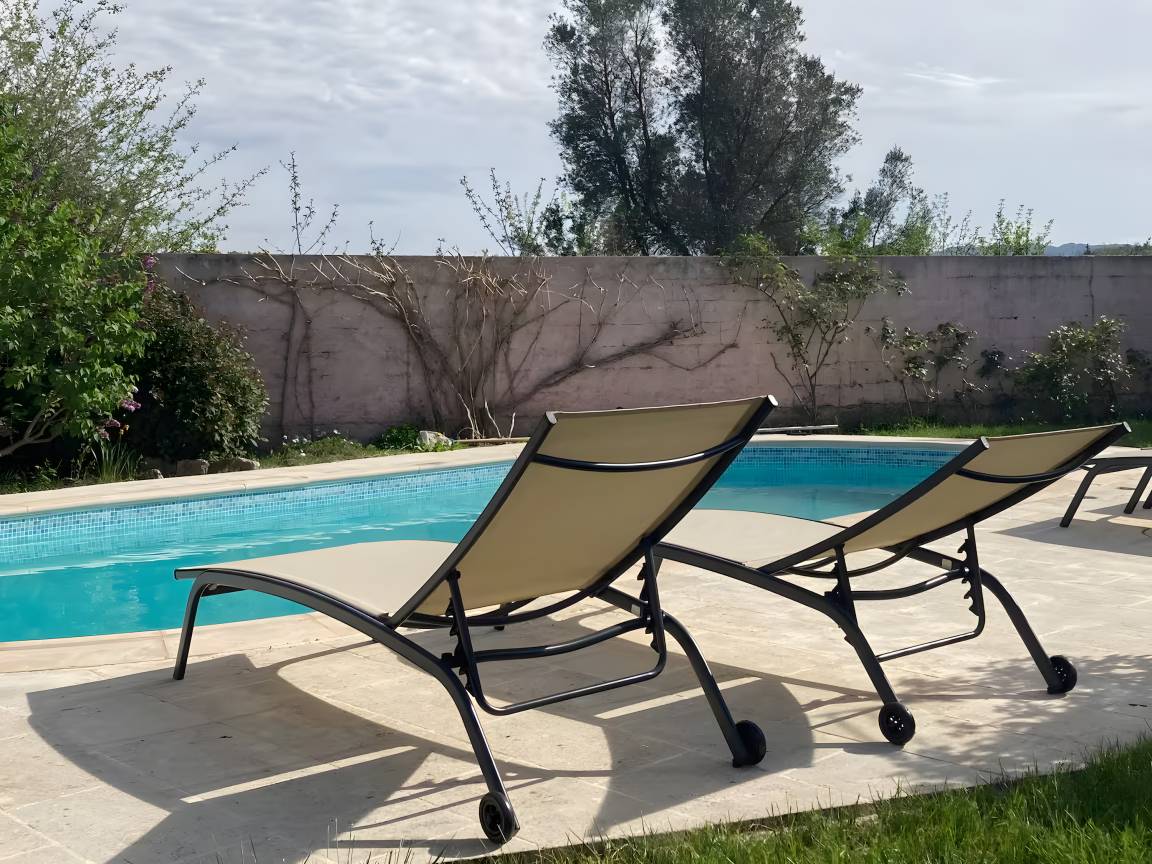 80 M² Ferienhaus ∙ 3 Schlafzimmer ∙ 6 Gäste - Bédoin