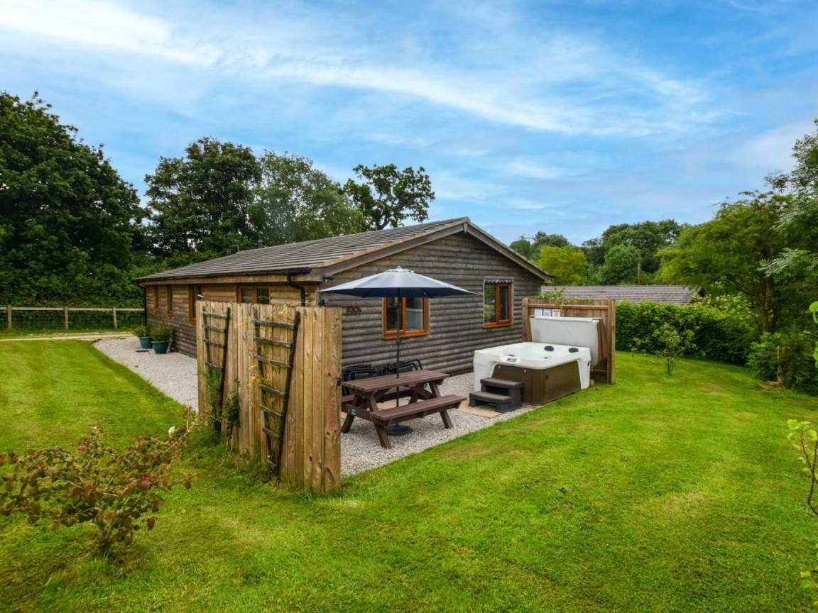 Lodge ∙ 2 Bedrooms ∙ 4 Guests - Leicestershire