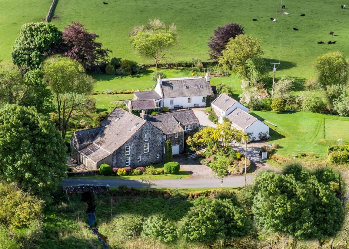 186 M² House ∙ 4 Bedrooms ∙ 8 Guests - Castle Douglas