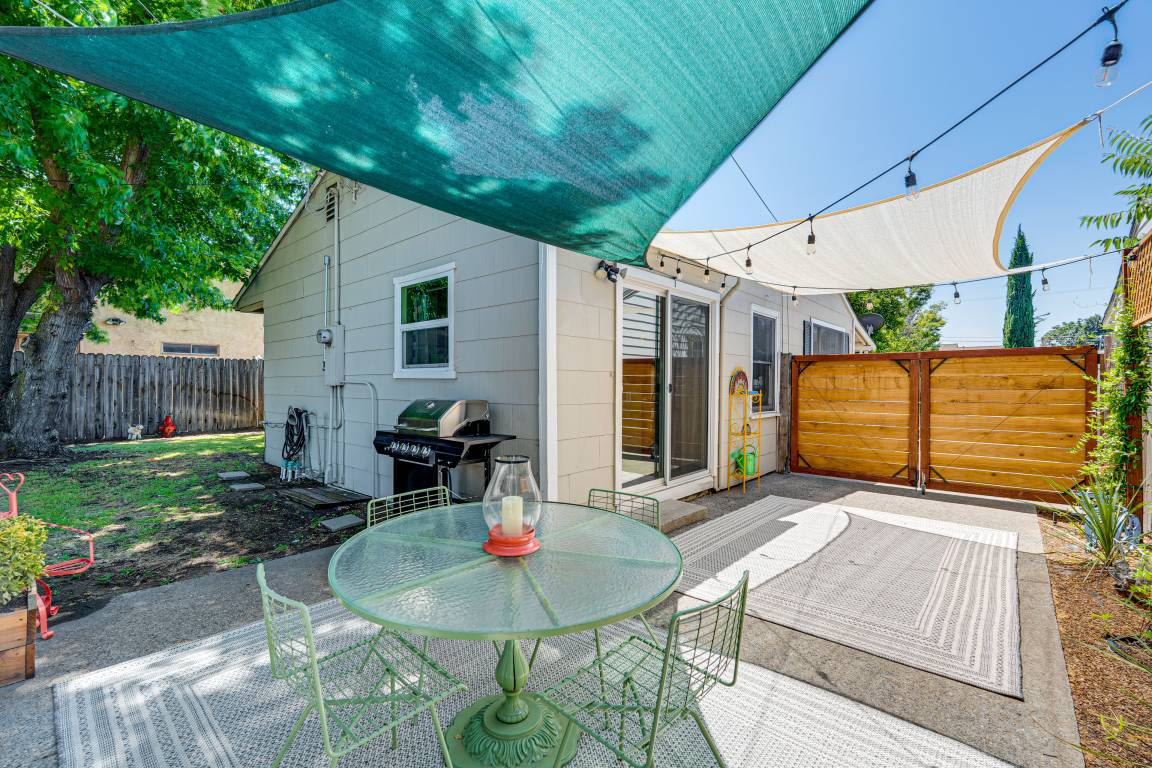 102 M² House ∙ 3 Bedrooms ∙ 6 Guests - Sacramento, CA