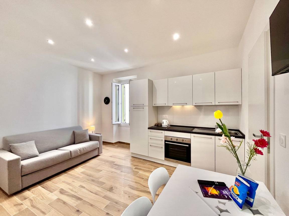 25 M² Huoneisto ∙ 1 Makuuhuone ∙ 2 Vierasta - Èze