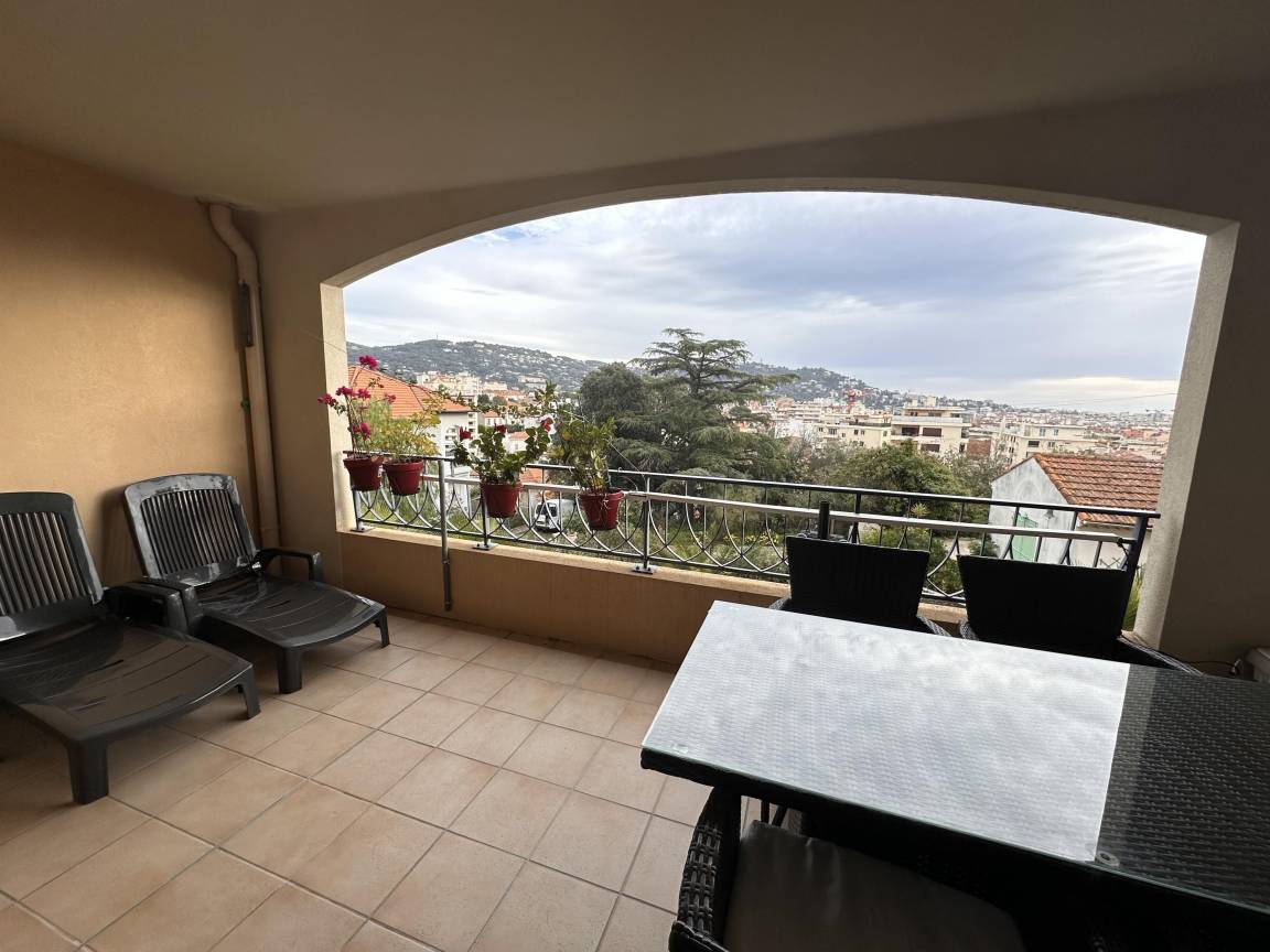 70 M² Appartement ∙ 2 Chambres ∙ 6 Personnes - Cannes