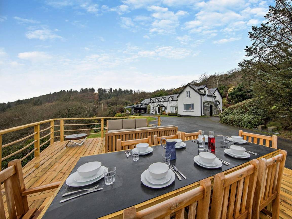 Cottage ∙ 5 Bedrooms ∙ 11 Guests - Aberdovey