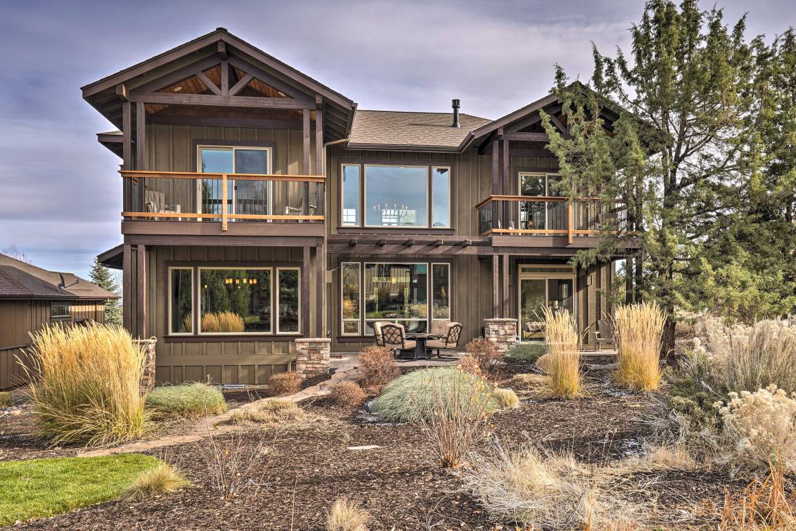 232 M² House ∙ 4 Bedrooms ∙ 10 Guests - Redmond, OR