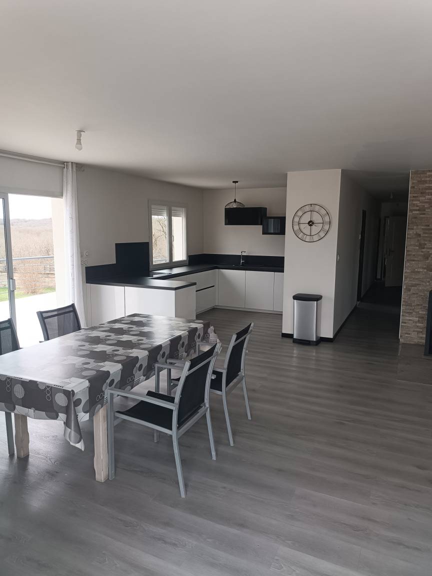 120 M² Maison De Vacances ∙ 3 Chambres ∙ 6 Personnes - ibis budget Brive La Gaillarde