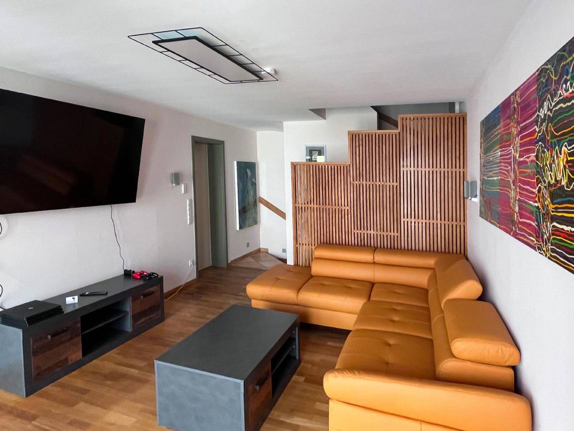 125 M² Ferienhaus ∙ 3 Schlafzimmer ∙ 8 Gäste - Marktheidenfeld