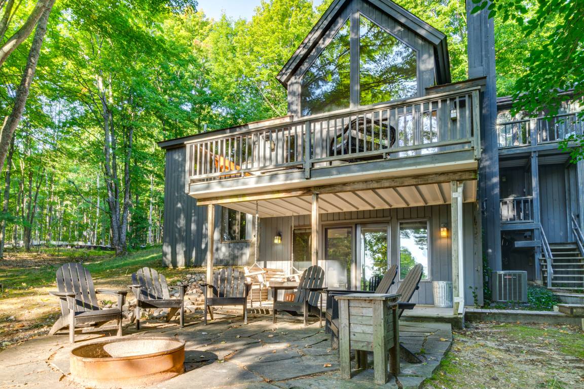 343 M² House ∙ 5 Bedrooms ∙ 12 Guests - Suttons Bay, MI