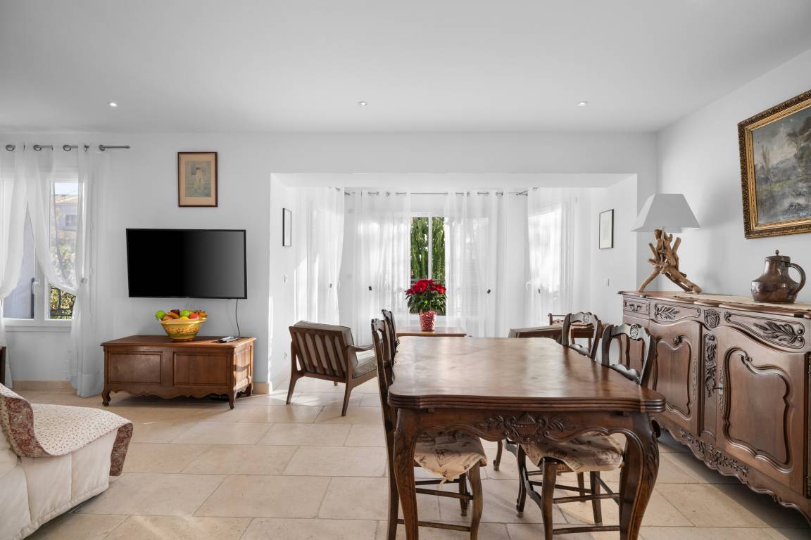 72 M² Appartement ∙ 2 Chambres ∙ 4 Personnes - Sanary-sur-Mer