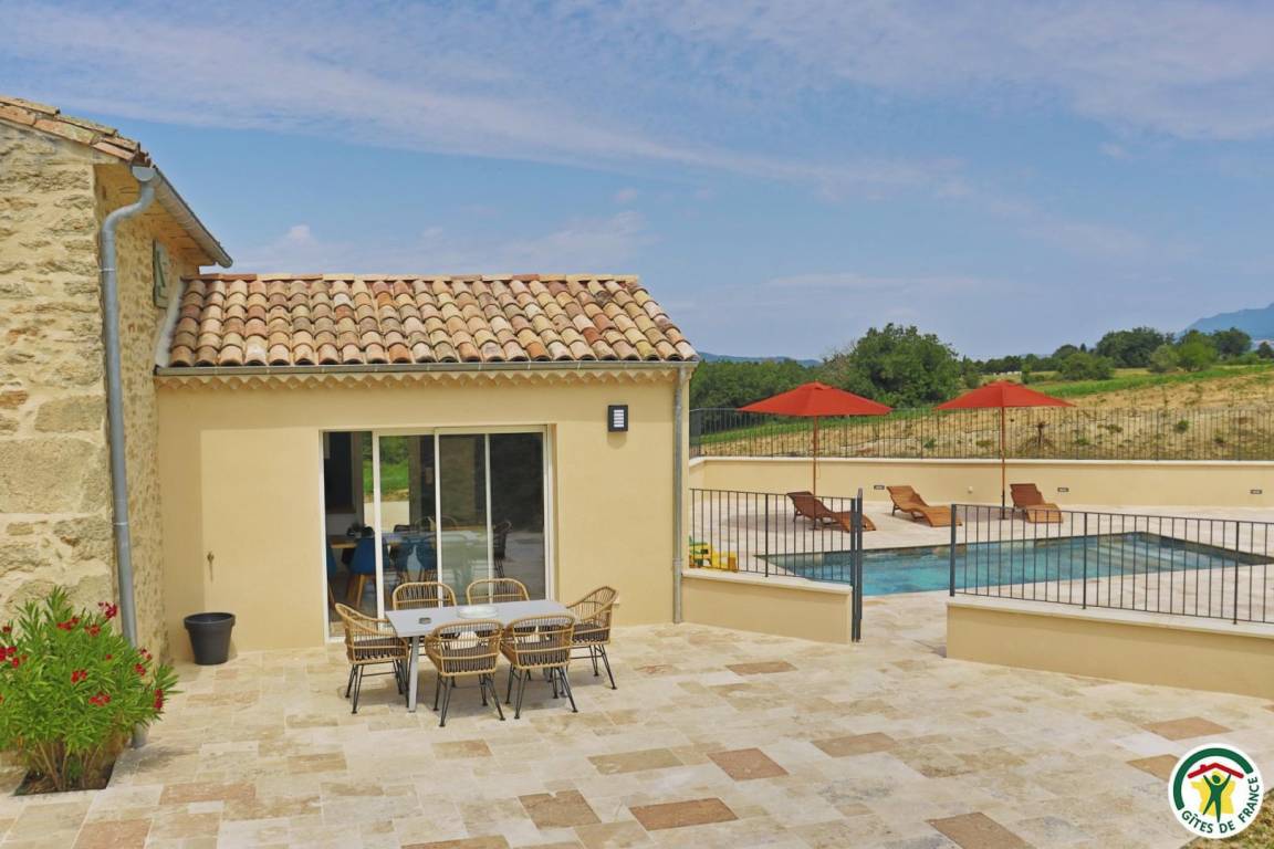 110 M² Gîte ∙ 3 Chambres ∙ 6 Personnes - Saou