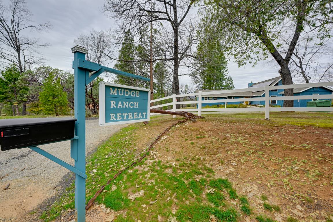 325 M² House ∙ 4 Bedrooms ∙ 13 Guests - Oakhurst, CA