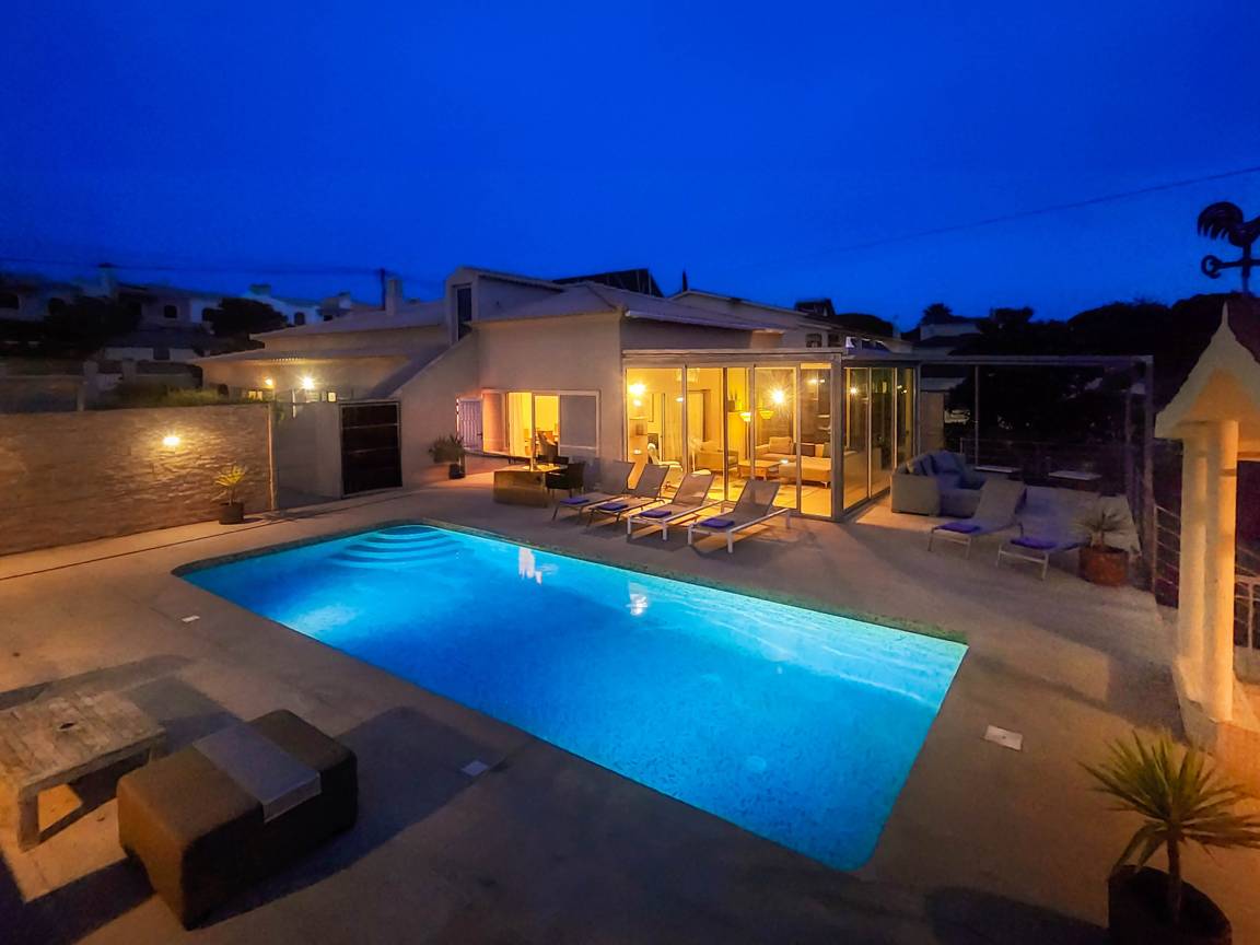 148 M² Villa ∙ 4 Bedrooms ∙ 8 Guests - Quarteira