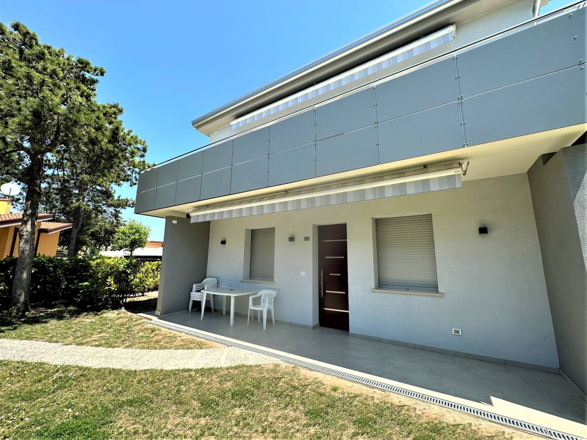 60 M² Huoneisto ∙ 4 Makuuhuonetta ∙ 7 Vierasta - Bibione