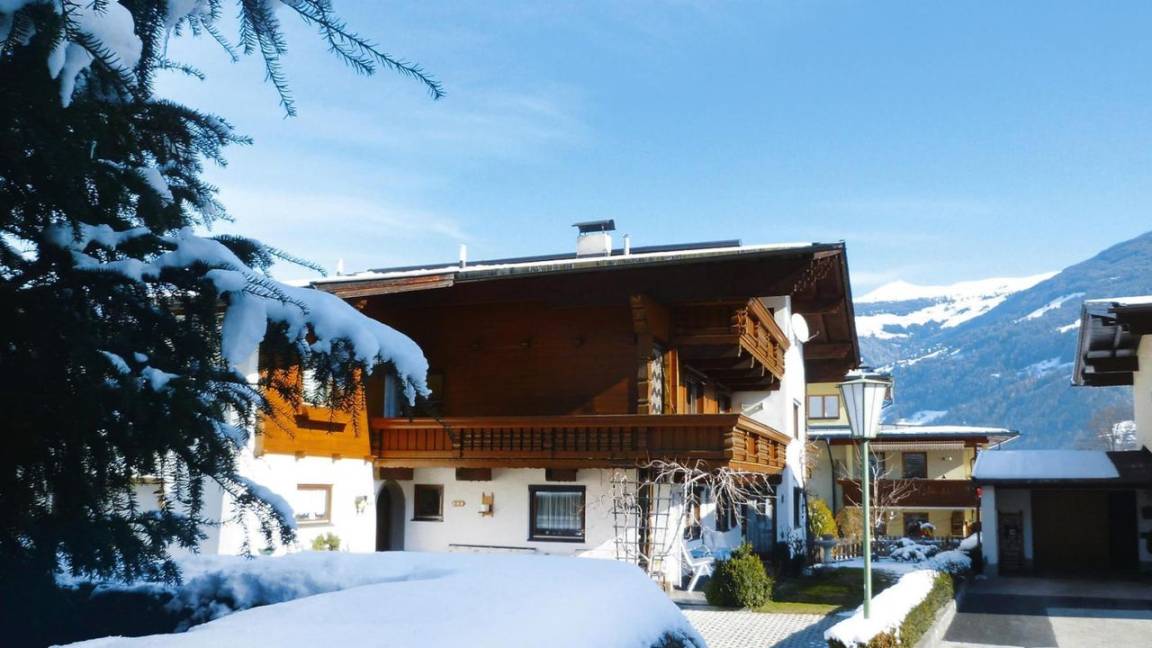 95 M² Ferienwohnung ∙ 3 Schlafzimmer ∙ 8 Gäste - Fügen