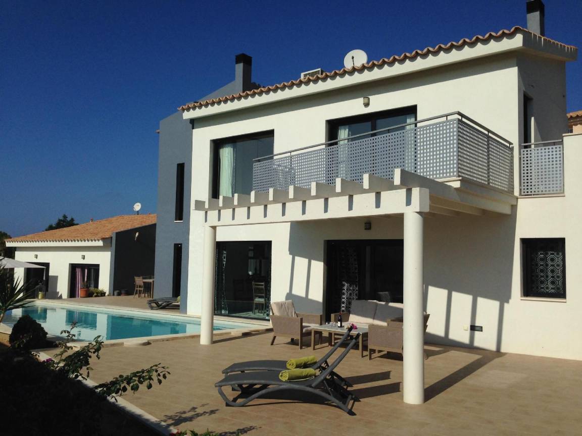 240 M² Ferienhaus ∙ 3 Schlafzimmer ∙ 6 Gäste - S’Arenal