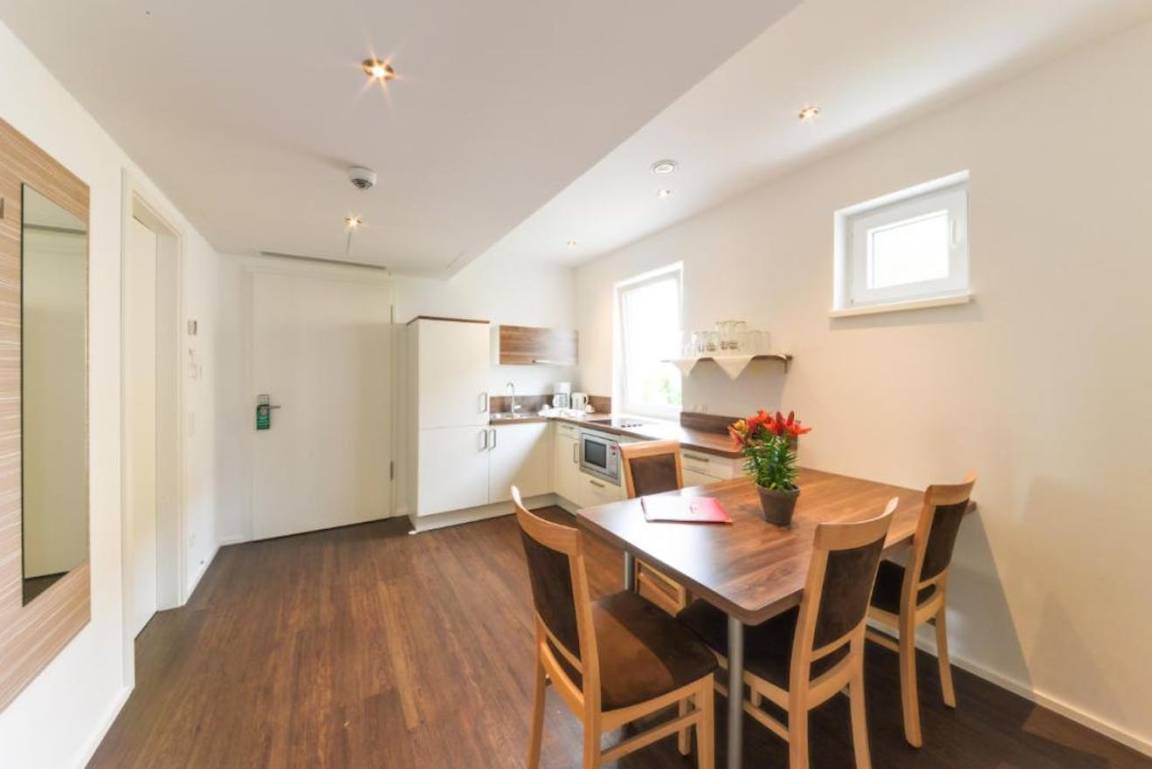 42 M² Apartamento ∙ 2 Habitaciones ∙ 4 Huéspedes - Puchheim