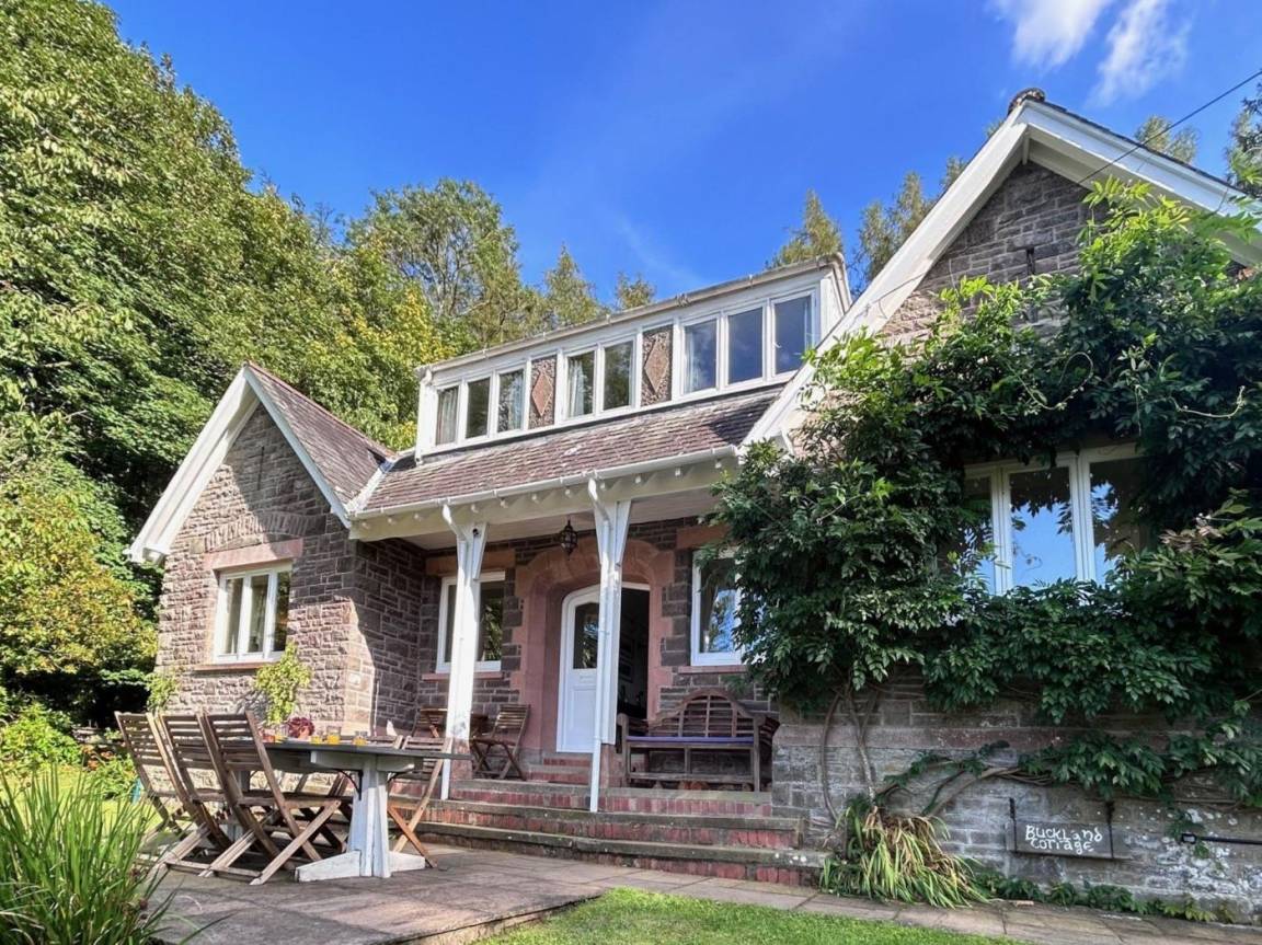 Cottage ∙ 4 Bedrooms ∙ 8 Guests - Brecon