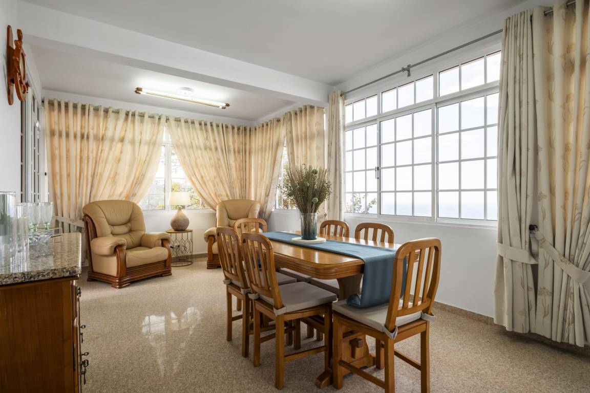 70 M² Huoneisto ∙ 2 Makuuhuonetta ∙ 4 Vierasta - Madère