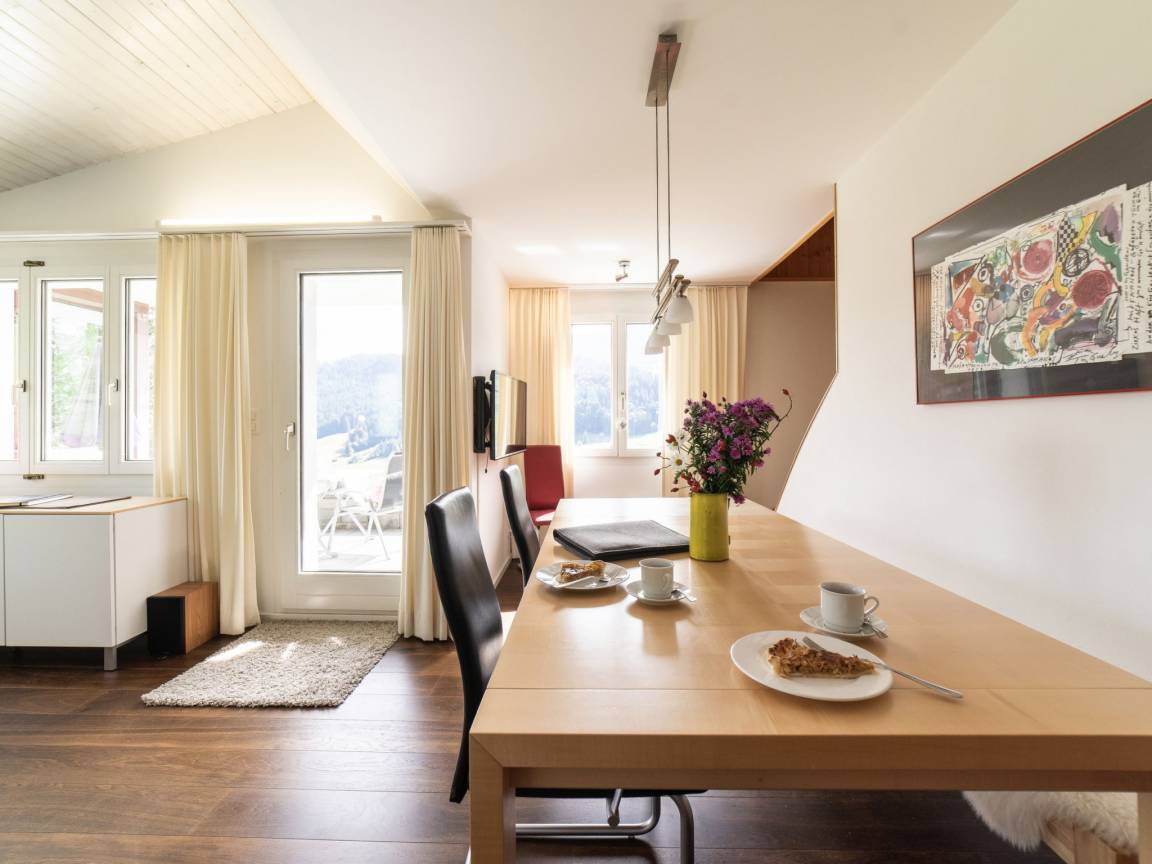 90 M² Ferienhaus ∙ 3 Schlafzimmer ∙ 7 Gäste - Sevelen
