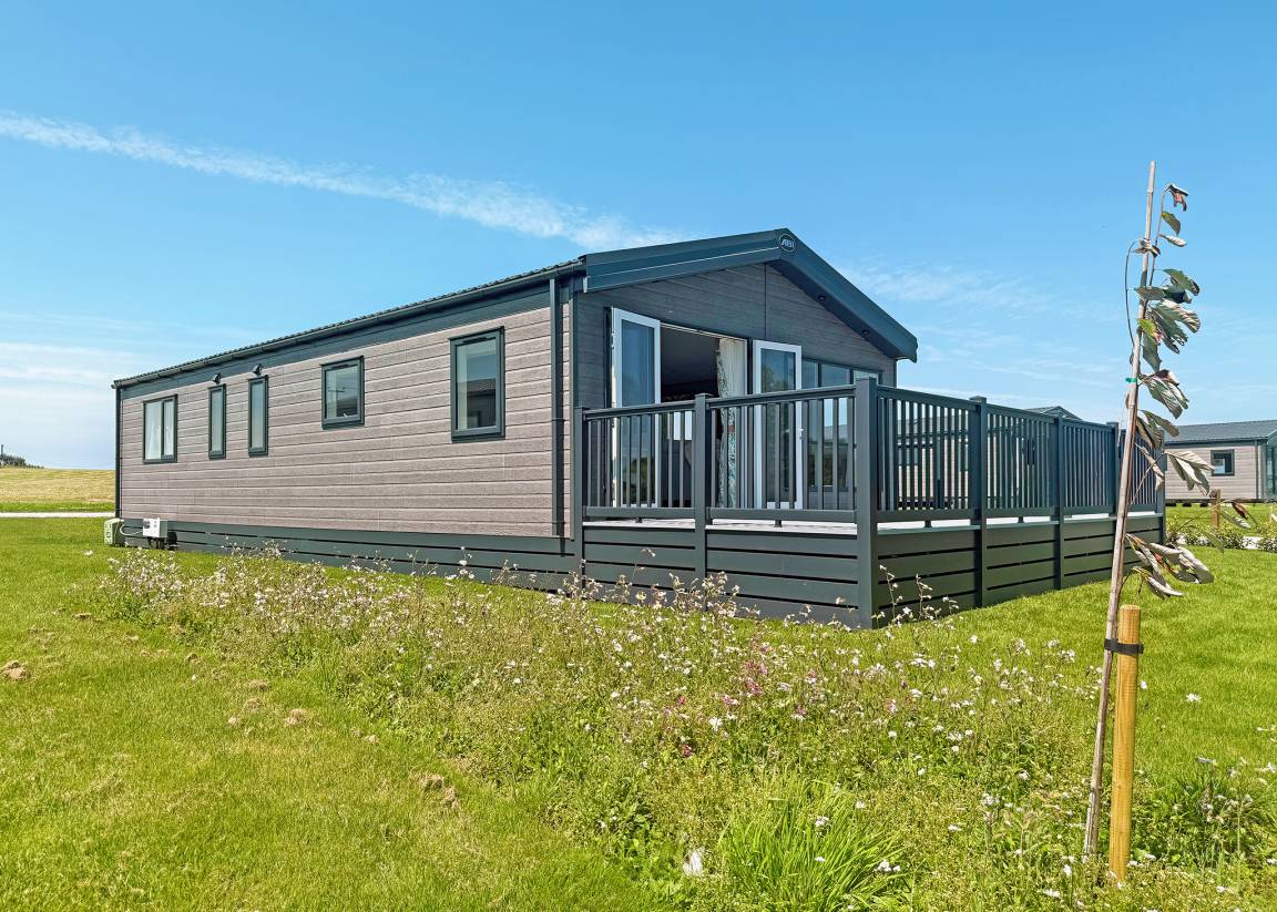 Chalet ∙ 4 Bedrooms ∙ 8 Guests - Cornwall
