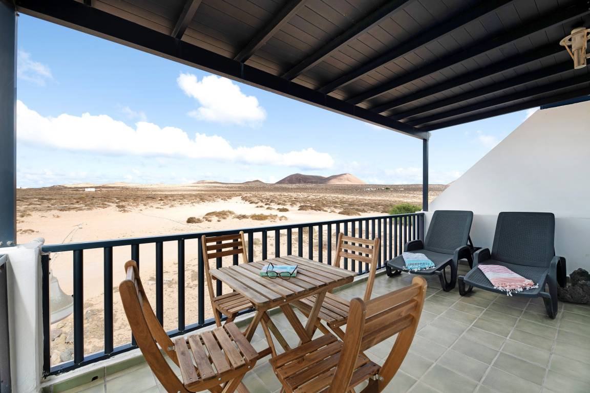 70 M² Ferienhaus ∙ 2 Schlafzimmer ∙ 4 Gäste - La Graciosa