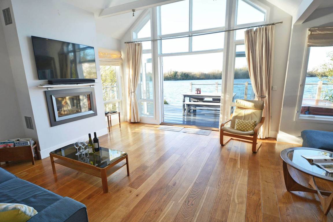 Cottage ∙ 4 Bedrooms ∙ 10 Guests - Cirencester