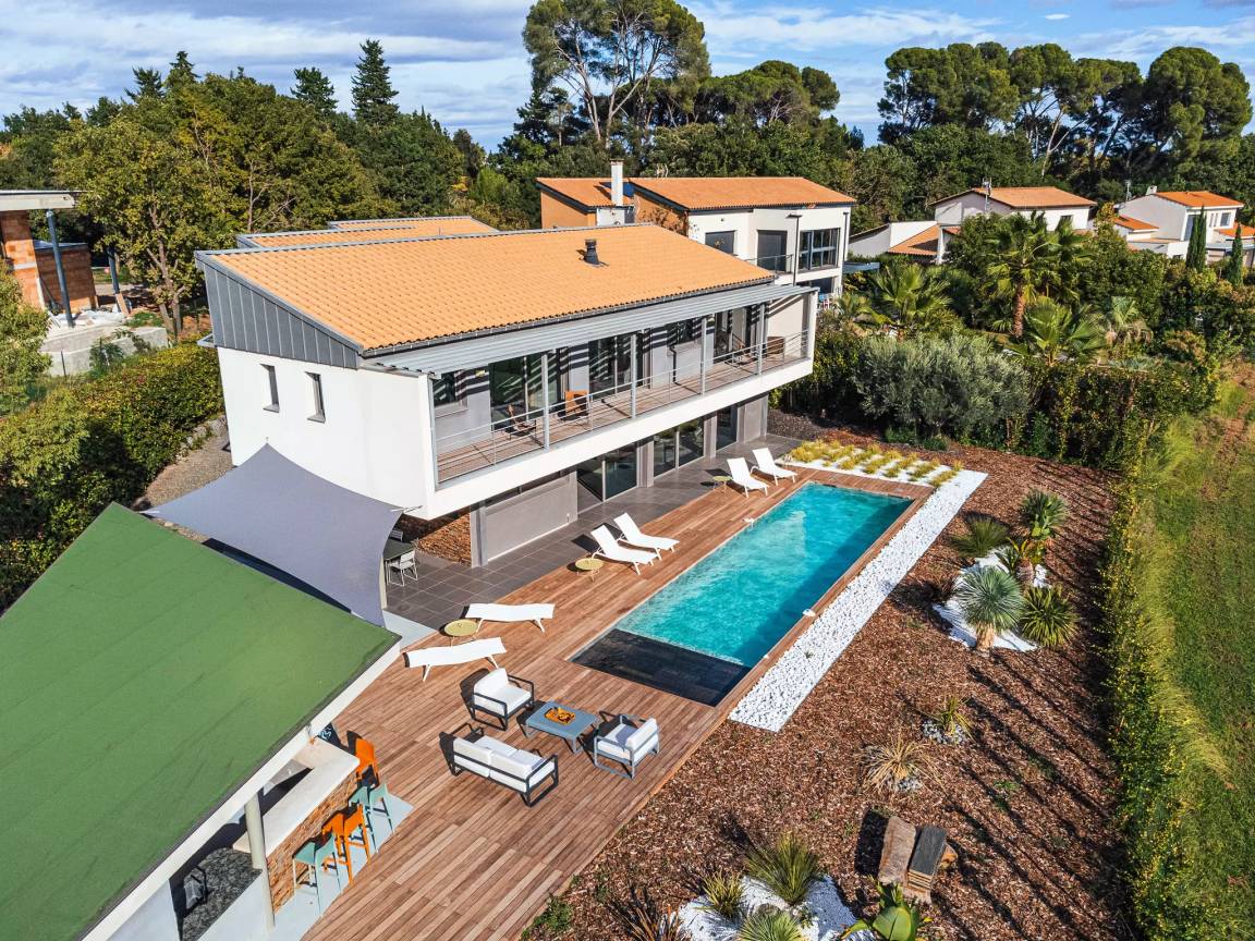 279 M² Huis ∙ 4 Slaapkamers ∙ 8 Gasten - Castries