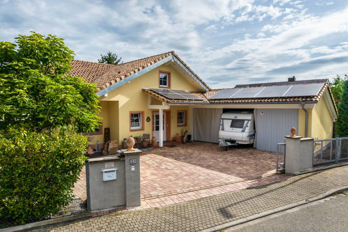 55 M² Ferienwohnung ∙ 1 Schlafzimmer ∙ 2 Gäste - Kenzingen