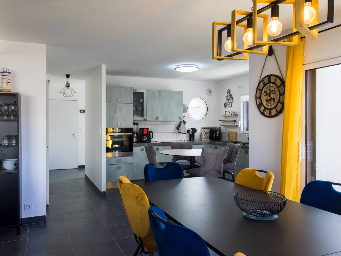 130 M² Maison De Vacances ∙ 4 Chambres ∙ 8 Personnes - Perros-Guirec