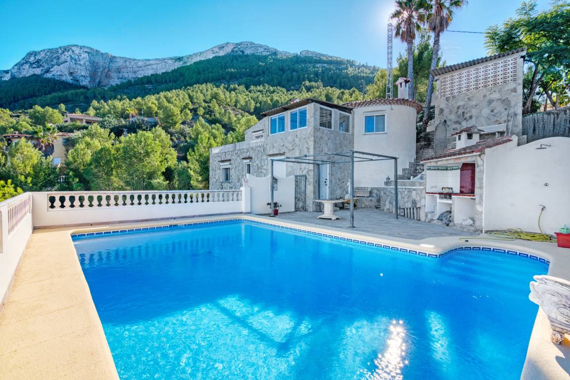 164 M² Villa ∙ 3 Habitaciones ∙ 6 Huéspedes - Denia