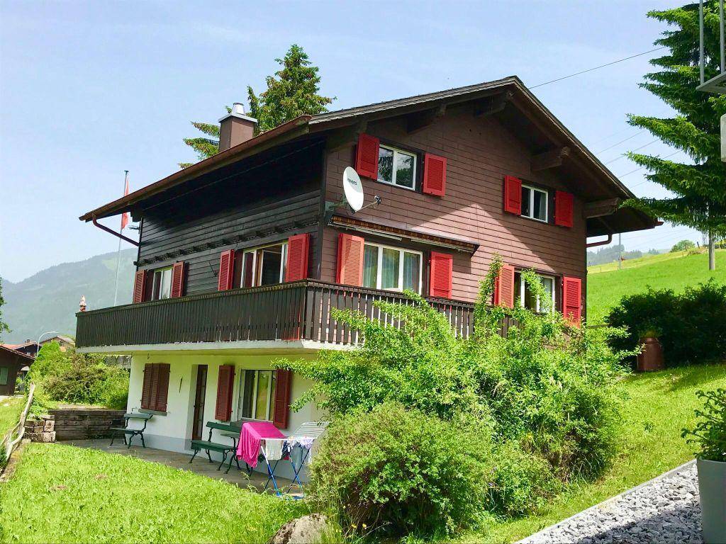 110 M² Apartment ∙ 3 Bedrooms ∙ 6 Guests - Zweisimmen