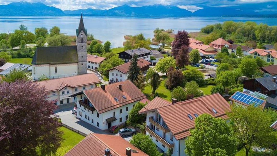62 M² Apartment ∙ 2 Bedrooms ∙ 3 Guests - Chiemsee