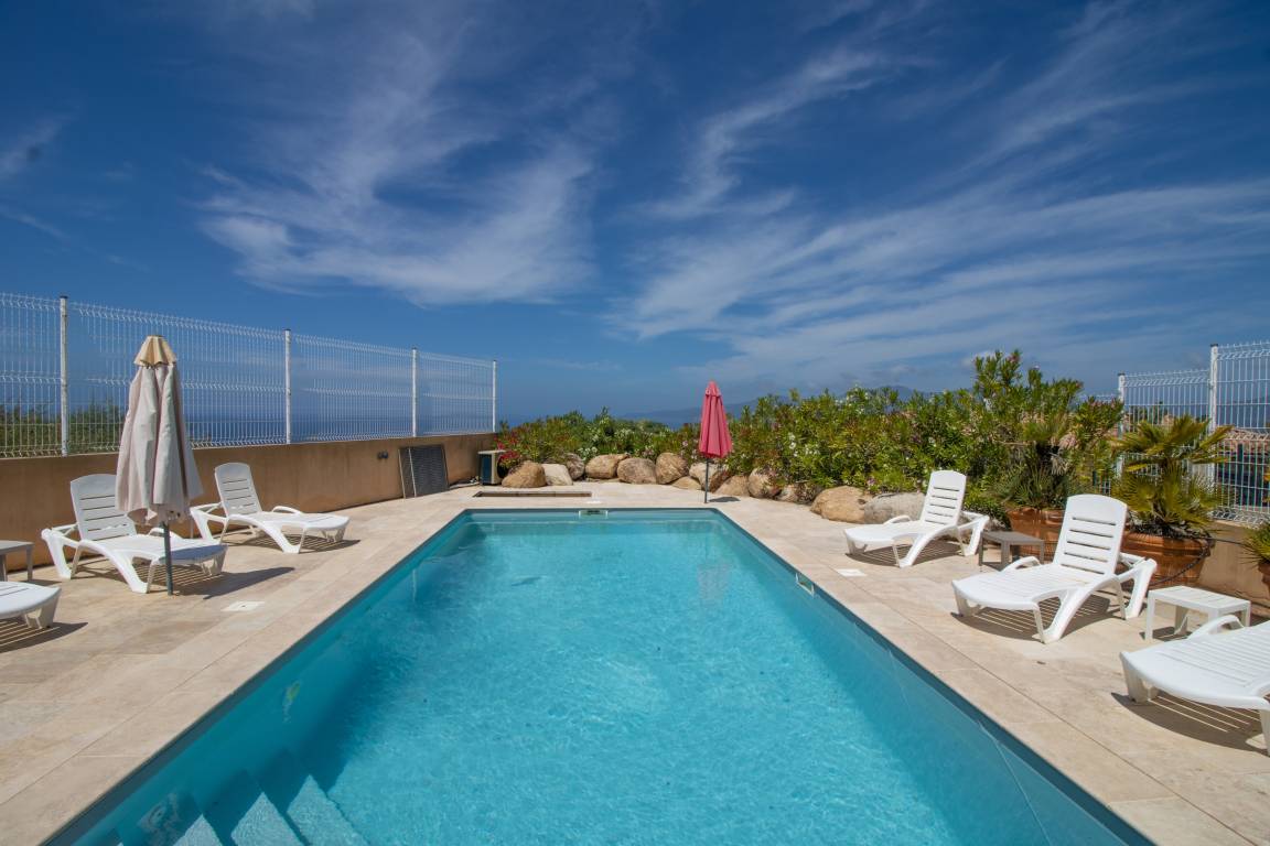 75 M² Appartement ∙ 3 Chambres ∙ 8 Personnes - Porticcio
